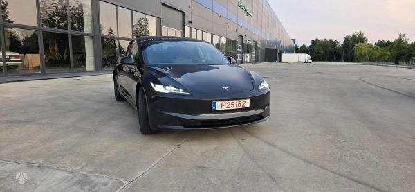 Grey Tesla Model 3 2024 in Panevezys, with an engine capacity of 0.00 L and mileage of 163 thousand km for 26500 €, photo 2 on AUTOMOTO.COM.LV