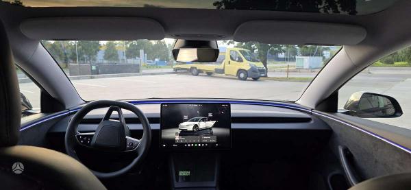 Grey Tesla Model 3 2024 in Panevezys, with an engine capacity of 0.00 L and mileage of 163 thousand km for 26500 €, photo 9 on AUTOMOTO.COM.LV