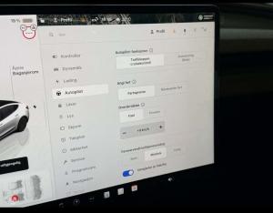 Pelēks Tesla Model 3 2024 Kauņa, ar dzinēja tilpumu 0.00 L un nobraukumu 2 tūkst. km par 31999 €, foto 11 vietnē AUTOMOTO.COM.LV