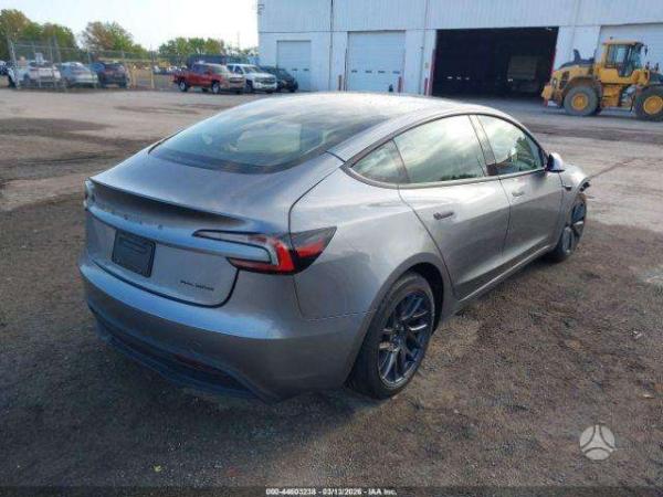 Grey Tesla Model 3 2026 in Kaunas, with an engine capacity of 0.00 L and mileage of 0 thousand km for 23500 €, photo 8 on AUTOMOTO.COM.LV