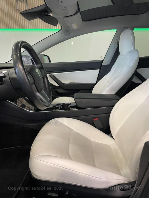 Pelēks Tesla Model 3 2019 Tallina, ar dzinēja tilpumu 0.00 L un nobraukumu 110 tūkst. km par 25900 €, foto 11 vietnē AUTOMOTO.COM.LV