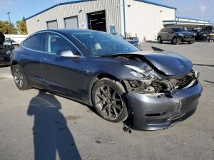 Grey Tesla Model 3 2019 in Kaunas, with an engine capacity of 0.00 L and mileage of 135 thousand km for 9200 €, photo 4 on AUTOMOTO.COM.LV