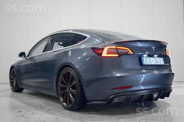 Pelēks Tesla Model 3 2019 Rīga, ar dzinēja tilpumu 0.00 L un nobraukumu 113 tūkst. km par 21500 €, foto 4 vietnē AUTOMOTO.COM.LV