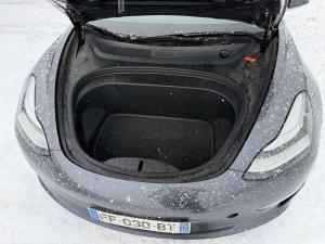 Grey Tesla Model 3 2019 in Kaunas, with an engine capacity of 0.00 L and mileage of 180 thousand km for 14400 €, photo 20 on AUTOMOTO.COM.LV