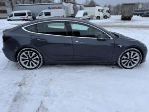 Grey Tesla Model 3 2019 in Kaunas, with an engine capacity of 0.00 L and mileage of 180 thousand km for 14400 €, photo 21 on AUTOMOTO.COM.LV