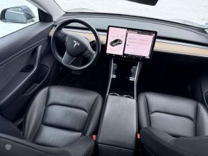 Grey Tesla Model 3 2019 in Kaunas, with an engine capacity of 0.00 L and mileage of 180 thousand km for 14400 €, photo 23 on AUTOMOTO.COM.LV