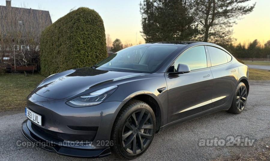 Pelēks Tesla Model 3 2019 Viljandi, ar dzinēja tilpumu 0.00 L un nobraukumu 186 tūkst. km par 16500 €, foto 2 vietnē AUTOMOTO.COM.LV
