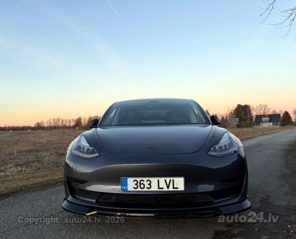Grey Tesla Model 3 2019 in Viljandi, with an engine capacity of 0.00 L and mileage of 186 thousand km for 16500 €, photo 3 on AUTOMOTO.COM.LV