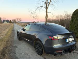 Pelēks Tesla Model 3 2019 Viljandi, ar dzinēja tilpumu 0.00 L un nobraukumu 186 tūkst. km par 16500 €, foto 5 vietnē AUTOMOTO.COM.LV