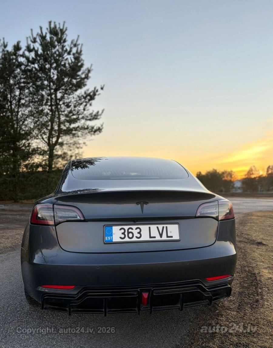 Pelēks Tesla Model 3 2019 Viljandi, ar dzinēja tilpumu 0.00 L un nobraukumu 186 tūkst. km par 16500 €, foto 7 vietnē AUTOMOTO.COM.LV
