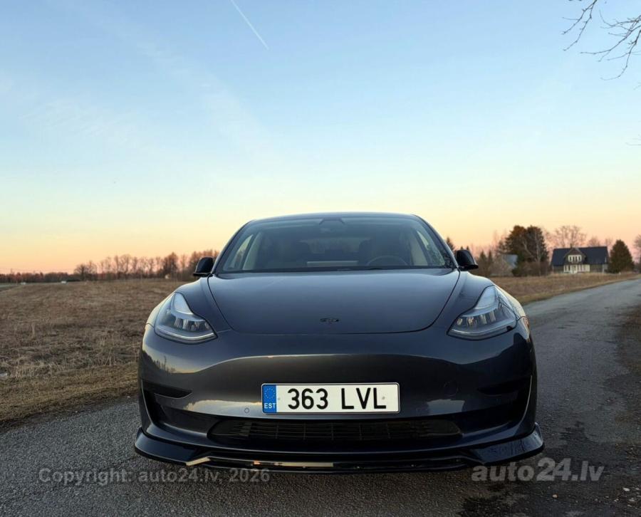 Grey Tesla Model 3 2019 in Viljandi, with an engine capacity of 0.00 L and mileage of 186 thousand km for 16500 €, photo 3 on AUTOMOTO.COM.LV