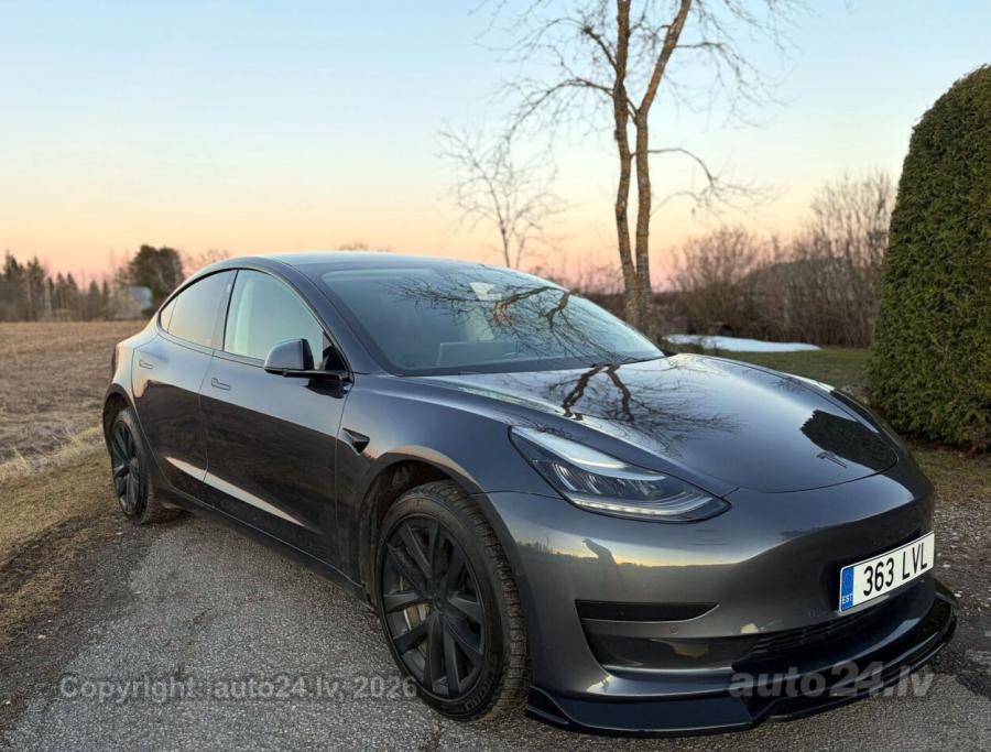 Grey Tesla Model 3 2019 in Viljandi, with an engine capacity of 0.00 L and mileage of 186 thousand km for 16500 €, photo 4 on AUTOMOTO.COM.LV
