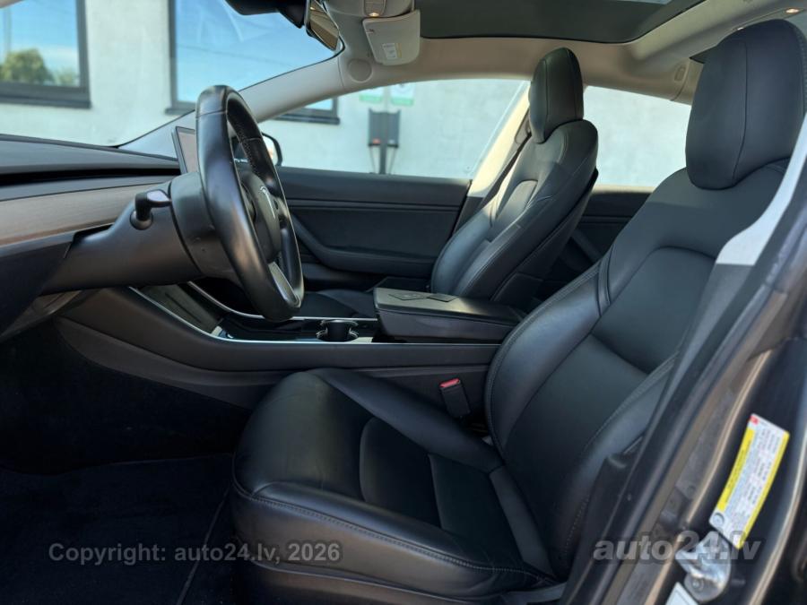 Pelēks Tesla Model 3 2019 Tallina, ar dzinēja tilpumu 0.00 L un nobraukumu 90 tūkst. km par 22490 €, foto 11 vietnē AUTOMOTO.COM.LV