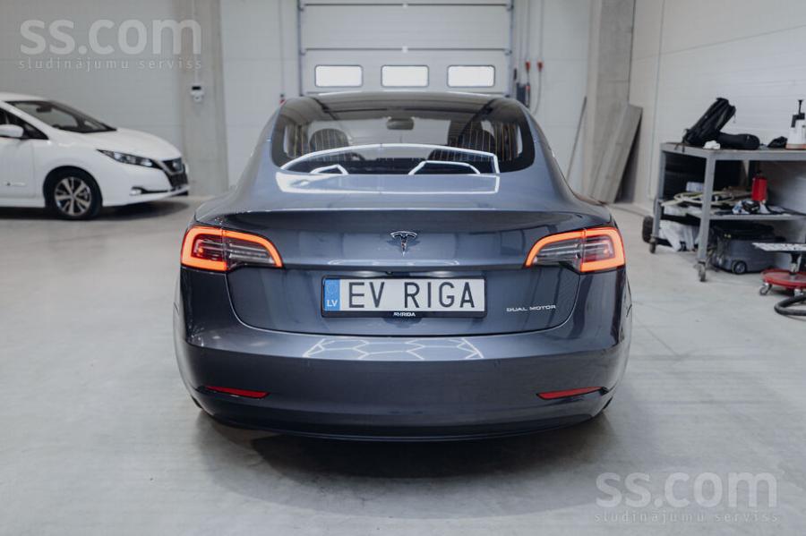 Grey Tesla Model 3 2019 in Riga, with an engine capacity of 0.00 L and mileage of 120 thousand km for 21490 €, photo 6 on AUTOMOTO.COM.LV