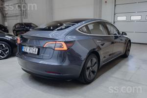 Grey Tesla Model 3 2019 in Riga, with an engine capacity of 0.00 L and mileage of 120 thousand km for 21490 €, photo 7 on AUTOMOTO.COM.LV