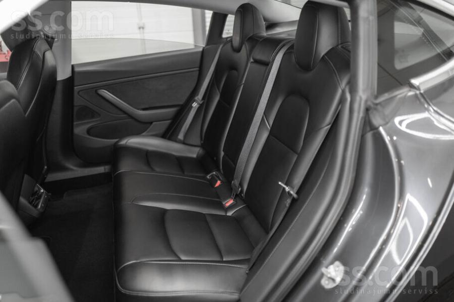 Grey Tesla Model 3 2019 in Riga, with an engine capacity of 0.00 L and mileage of 120 thousand km for 21490 €, photo 12 on AUTOMOTO.COM.LV
