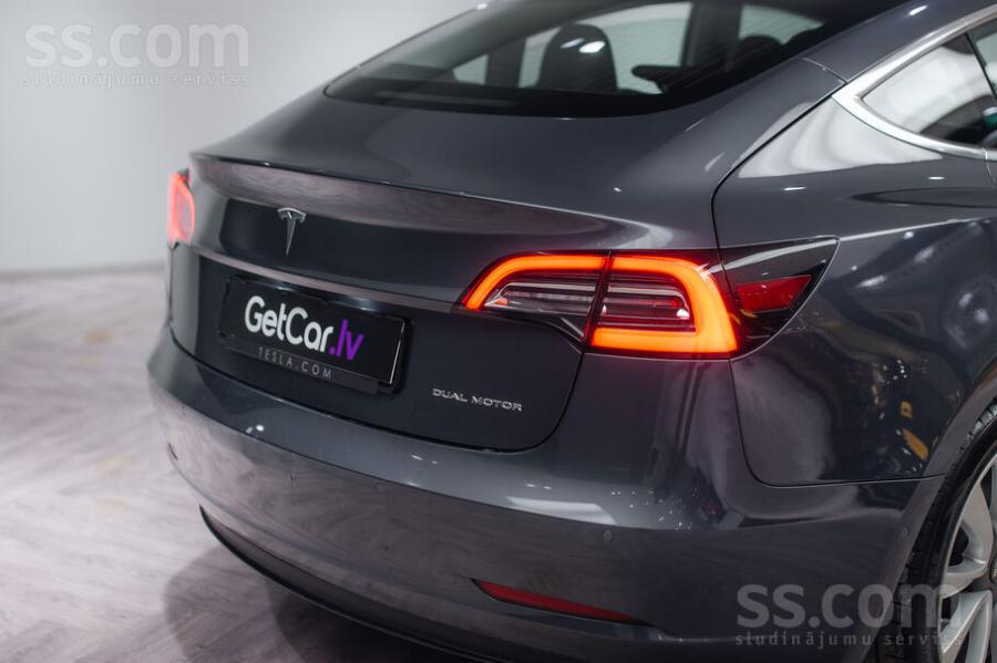 Pelēks Tesla Model 3 2019 Rīga, ar dzinēja tilpumu 0.00 L un nobraukumu 122 tūkst. km par 19900 €, foto 9 vietnē AUTOMOTO.COM.LV