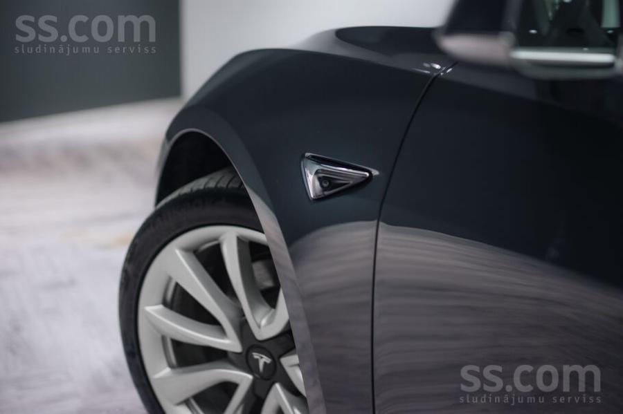 Pelēks Tesla Model 3 2019 Rīga, ar dzinēja tilpumu 0.00 L un nobraukumu 122 tūkst. km par 19900 €, foto 12 vietnē AUTOMOTO.COM.LV