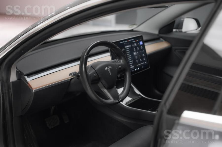 Pelēks Tesla Model 3 2019 Rīga, ar dzinēja tilpumu 0.00 L un nobraukumu 122 tūkst. km par 19900 €, foto 13 vietnē AUTOMOTO.COM.LV