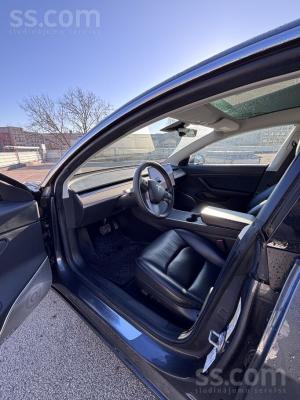 Pelēks Tesla Model 3 2019 Rīga, ar dzinēja tilpumu 0.00 L un nobraukumu 128 tūkst. km par 16850 €, foto 6 vietnē AUTOMOTO.COM.LV
