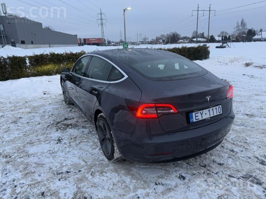Pelēks Tesla Model 3 2019 Rīga, ar dzinēja tilpumu 0.00 L un nobraukumu 110 tūkst. km par 19900 €, foto 7 vietnē AUTOMOTO.COM.LV