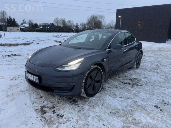 Pelēks Tesla Model 3 2019 Rīga, ar dzinēja tilpumu 0.00 L un nobraukumu 110 tūkst. km par 19900 €, foto 1 vietnē AUTOMOTO.COM.LV