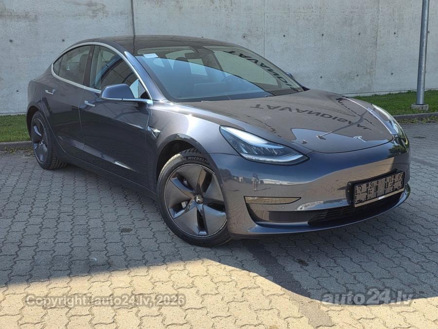 Pelēks Tesla Model 3 2019 Viljandi, ar dzinēja tilpumu 0.00 L un nobraukumu 124 tūkst. km par 22500 €, foto 1 vietnē AUTOMOTO.COM.LV