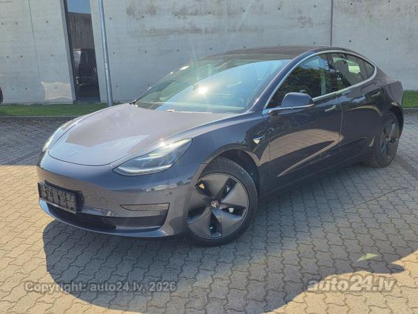 Grey Tesla Model 3 2019 in Viljandi, with an engine capacity of 0.00 L and mileage of 124 thousand km for 22500 €, photo 2 on AUTOMOTO.COM.LV