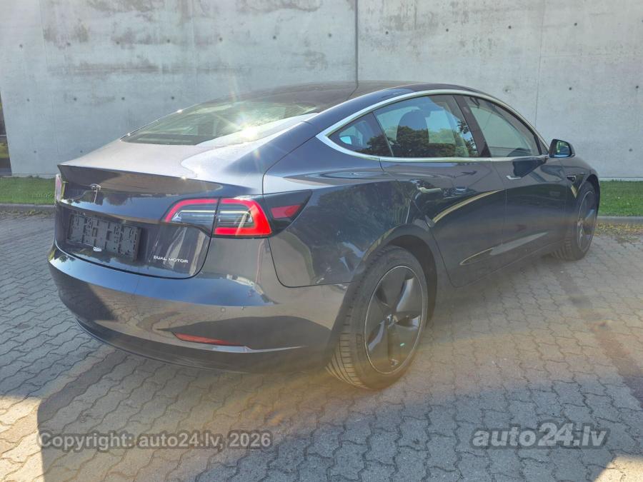 Pelēks Tesla Model 3 2019 Viljandi, ar dzinēja tilpumu 0.00 L un nobraukumu 124 tūkst. km par 22500 €, foto 6 vietnē AUTOMOTO.COM.LV