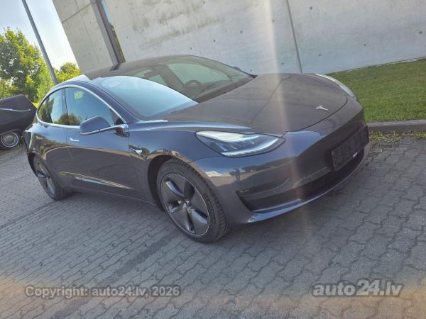 Grey Tesla Model 3 2019 in Viljandi, with an engine capacity of 0.00 L and mileage of 124 thousand km for 22500 €, photo 7 on AUTOMOTO.COM.LV