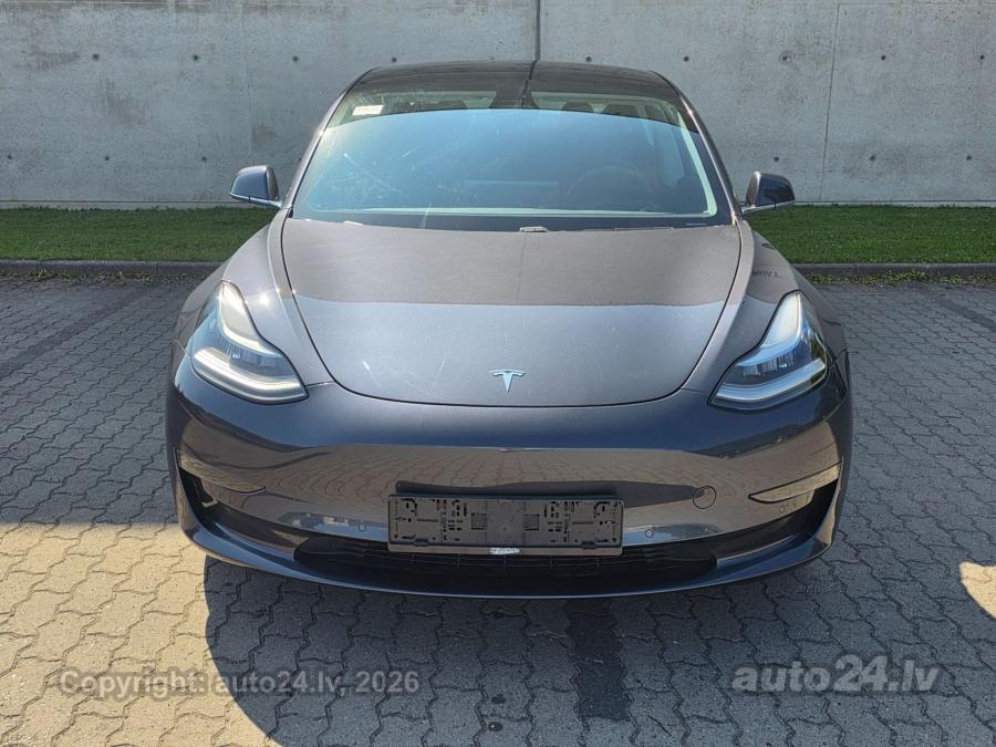 Pelēks Tesla Model 3 2019 Viljandi, ar dzinēja tilpumu 0.00 L un nobraukumu 124 tūkst. km par 22500 €, foto 10 vietnē AUTOMOTO.COM.LV