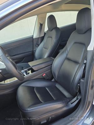 Pelēks Tesla Model 3 2019 Viljandi, ar dzinēja tilpumu 0.00 L un nobraukumu 124 tūkst. km par 22500 €, foto 13 vietnē AUTOMOTO.COM.LV