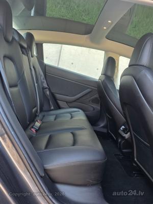 Pelēks Tesla Model 3 2019 Viljandi, ar dzinēja tilpumu 0.00 L un nobraukumu 124 tūkst. km par 22500 €, foto 16 vietnē AUTOMOTO.COM.LV