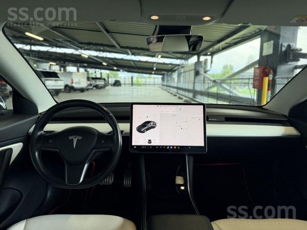 Grey Tesla Model 3 2019 in Riga, with an engine capacity of 0.00 L and mileage of 131 thousand km for 19950 €, photo 9 on AUTOMOTO.COM.LV