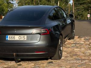 Pelēks Tesla Model 3 2019 Tallina, ar dzinēja tilpumu 0.00 L un nobraukumu 193 tūkst. km par 25000 €, foto 5 vietnē AUTOMOTO.COM.LV