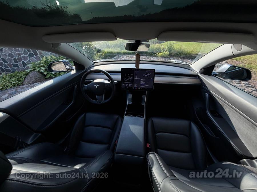 Pelēks Tesla Model 3 2019 Tallina, ar dzinēja tilpumu 0.00 L un nobraukumu 193 tūkst. km par 25000 €, foto 7 vietnē AUTOMOTO.COM.LV
