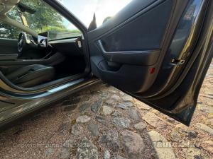 Pelēks Tesla Model 3 2019 Tallina, ar dzinēja tilpumu 0.00 L un nobraukumu 193 tūkst. km par 25000 €, foto 10 vietnē AUTOMOTO.COM.LV