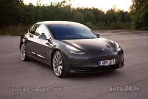 Pelēks Tesla Model 3 2019 Pērnava, ar dzinēja tilpumu 0.00 L un nobraukumu 162 tūkst. km par 21990 €, foto  vietnē AUTOMOTO.COM.LV
