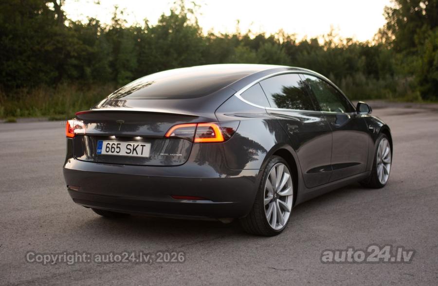 Pelēks Tesla Model 3 2019 Pērnava, ar dzinēja tilpumu 0.00 L un nobraukumu 162 tūkst. km par 21990 €, foto 7 vietnē AUTOMOTO.COM.LV