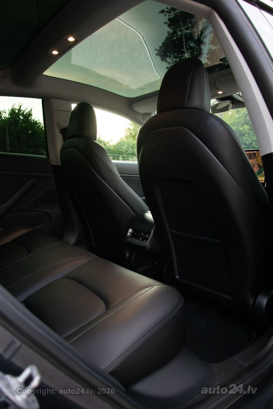 Pelēks Tesla Model 3 2019 Pērnava, ar dzinēja tilpumu 0.00 L un nobraukumu 162 tūkst. km par 21990 €, foto 18 vietnē AUTOMOTO.COM.LV
