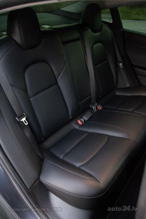Pelēks Tesla Model 3 2019 Pērnava, ar dzinēja tilpumu 0.00 L un nobraukumu 162 tūkst. km par 21990 €, foto 20 vietnē AUTOMOTO.COM.LV