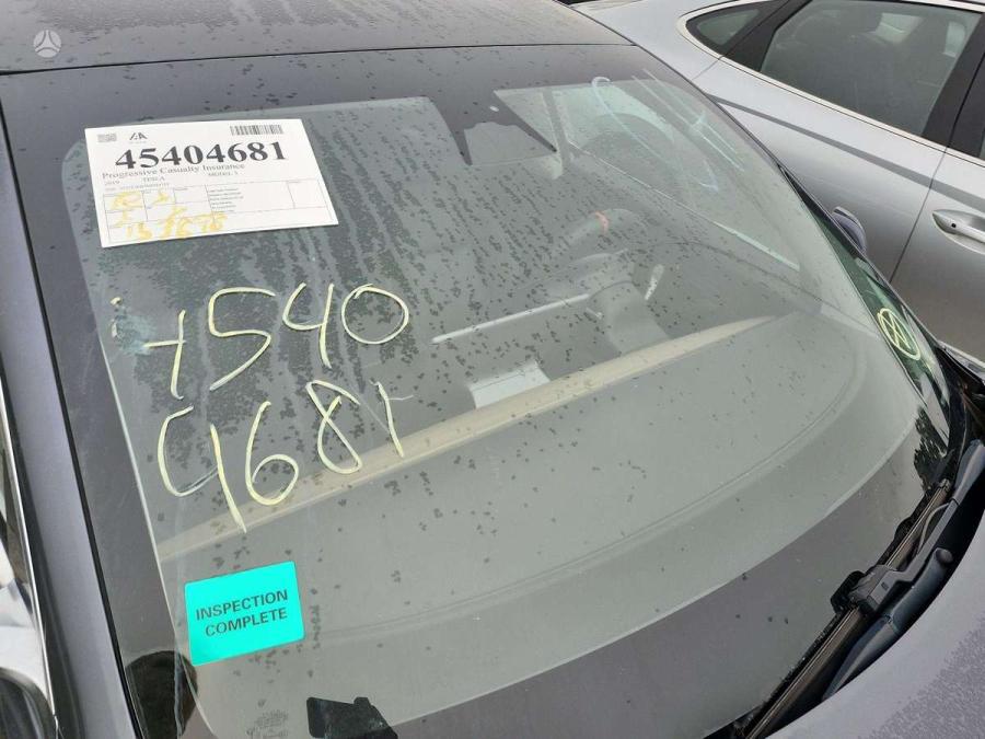 Grey Tesla Model 3 2019 in Klaipeda, with an engine capacity of 0.00 L and mileage of 210 thousand km for 10200 €, photo 15 on AUTOMOTO.COM.LV