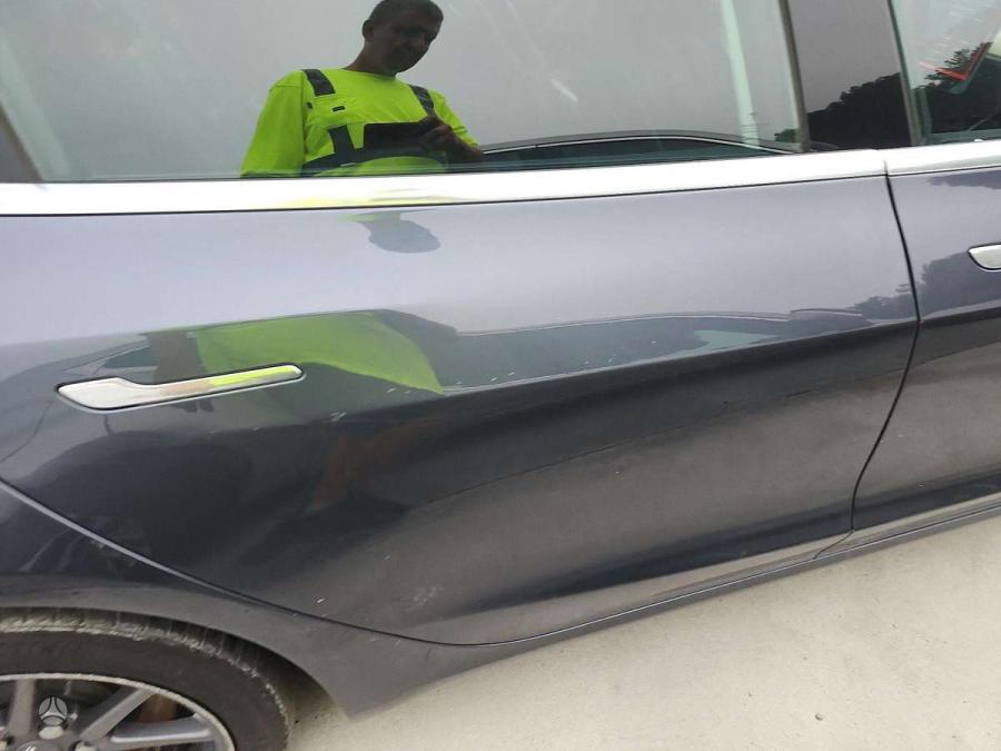 Grey Tesla Model 3 2019 in Klaipeda, with an engine capacity of 0.00 L and mileage of 210 thousand km for 10200 €, photo 20 on AUTOMOTO.COM.LV