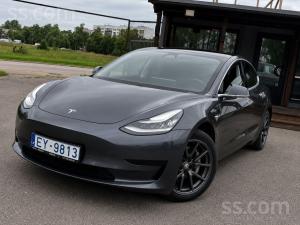 Серый Тесла Модель 3 2019 в Рига, объемом двигателя 0.00 л и пробегом 139 тыс. км за 17900 €, фото  на AUTOMOTO.COM.LV