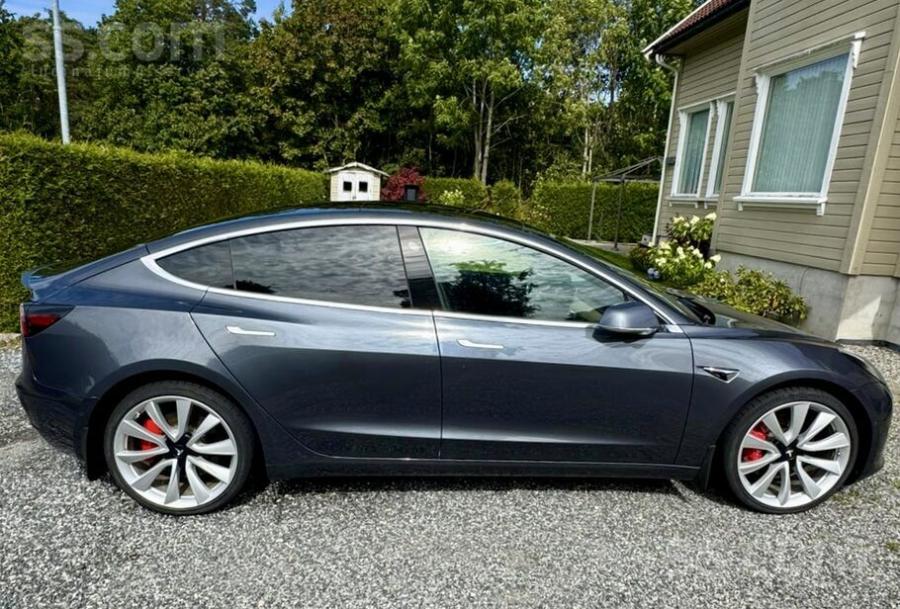 Pelēks Tesla Model 3 2019 Rīga, ar dzinēja tilpumu 0.00 L un nobraukumu 185 tūkst. km par 18777 €, foto 3 vietnē AUTOMOTO.COM.LV