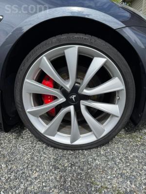 Pelēks Tesla Model 3 2019 Rīga, ar dzinēja tilpumu 0.00 L un nobraukumu 185 tūkst. km par 18777 €, foto 8 vietnē AUTOMOTO.COM.LV