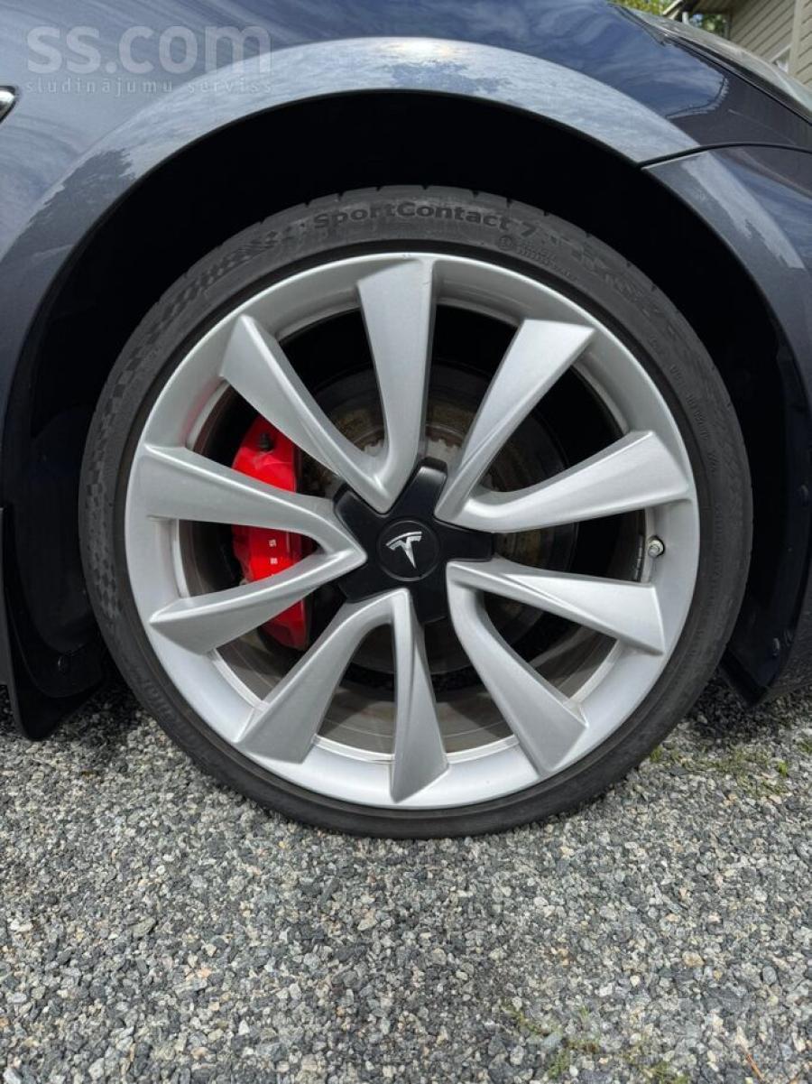 Pelēks Tesla Model 3 2019 Rīga, ar dzinēja tilpumu 0.00 L un nobraukumu 185 tūkst. km par 18777 €, foto 8 vietnē AUTOMOTO.COM.LV