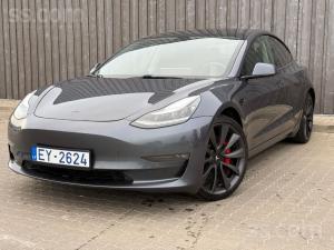 Grey Tesla Model 3 2020 in Jelgava, with an engine capacity of 0.00 L and mileage of 62 thousand km for 19950 €, photo 1 on AUTOMOTO.COM.LV