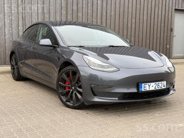 Pelēks Tesla Model 3 2020 Jelgava, ar dzinēja tilpumu 0.00 L un nobraukumu 62 tūkst. km par 19950 €, foto 2 vietnē AUTOMOTO.COM.LV