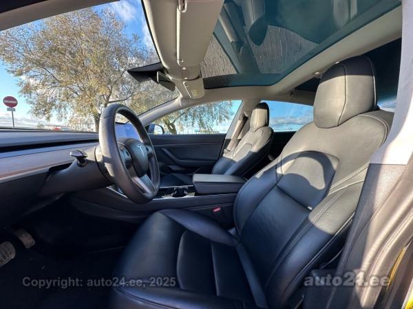 Grey Tesla Model 3 2020 in Tallinn, with an engine capacity of 0.00 L and mileage of 79 thousand km for 24900 €, photo 11 on AUTOMOTO.COM.LV